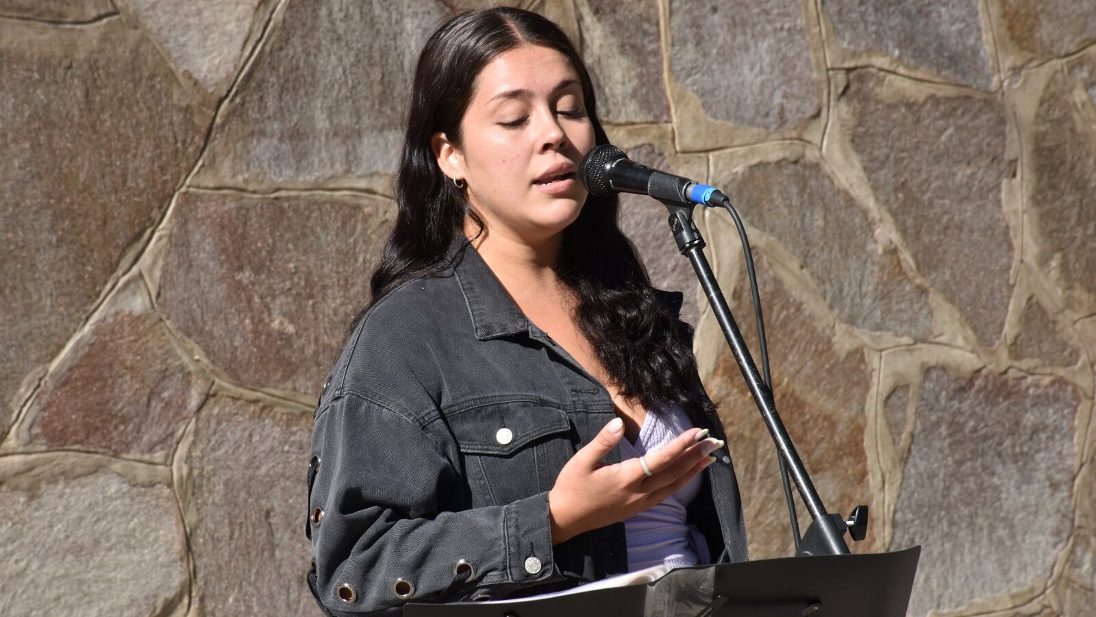 Gaiman conmemora el Día de la Mujer: compromiso y reflexión en la Plaza ...