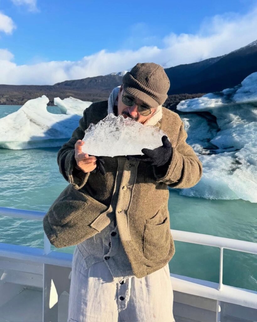 Ricardo Arjona visitó Perito Moreno y probó un pedazo del glaciar » El ...